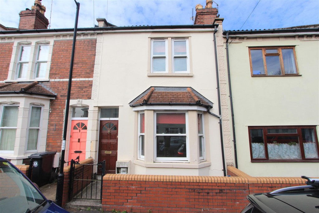 3, Norman Road, St Werburghs, Bristol, BS2 9UJ, 3 bedroom, House