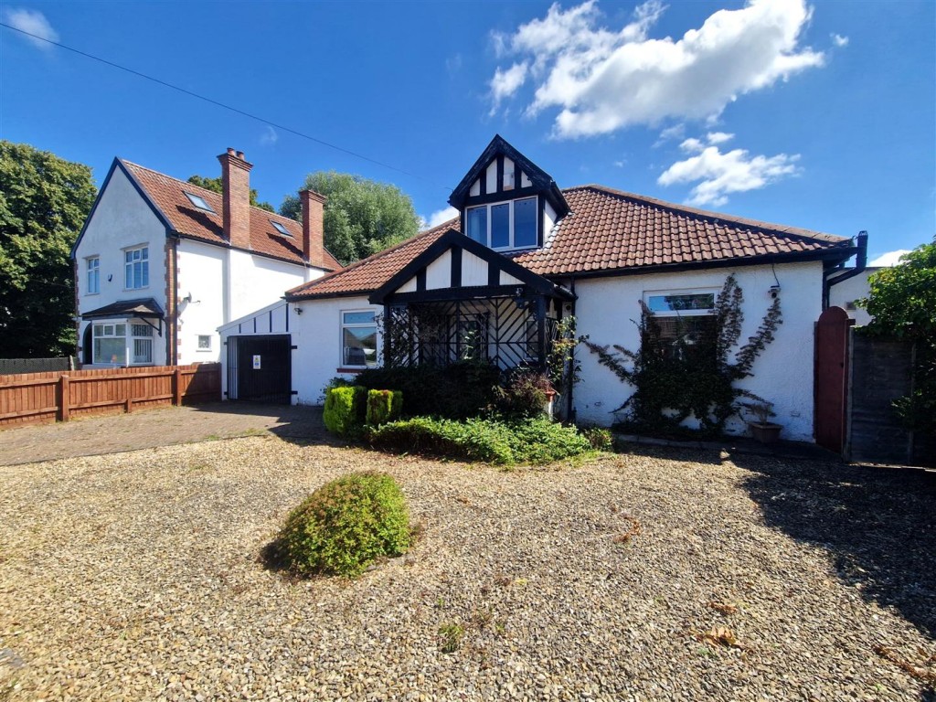 96, Brentry Lane, Brentry, Bristol, BS10 6RG, 3 bedroom, Bungalow