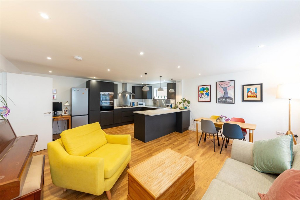 Flat 12, Kellaway Court, Kellaway Avenue, Golden Hill, Bristol, BS6 7YP ...